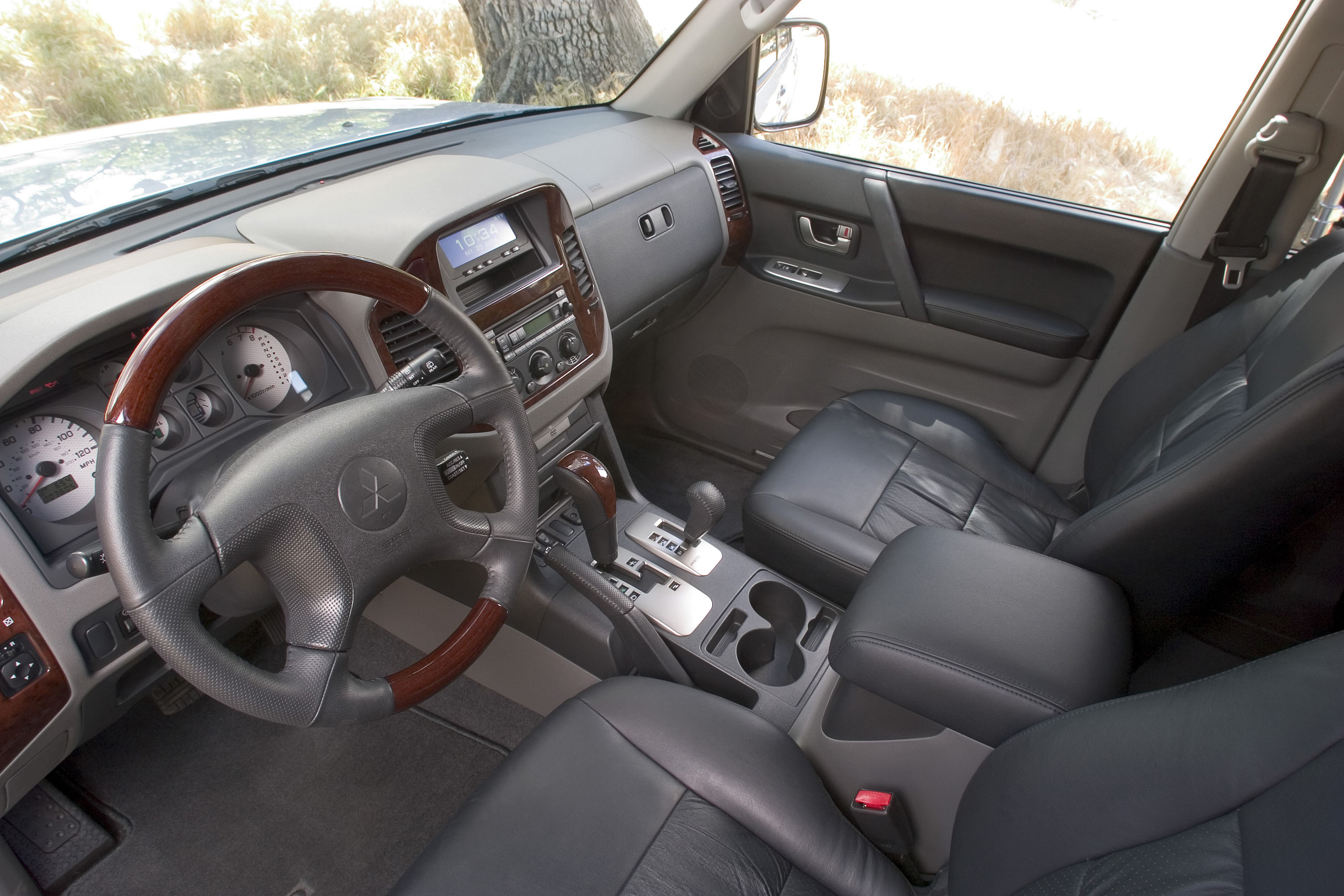 2005 Mitsubishi Montero - HD Pictures @ carsinvasion.com