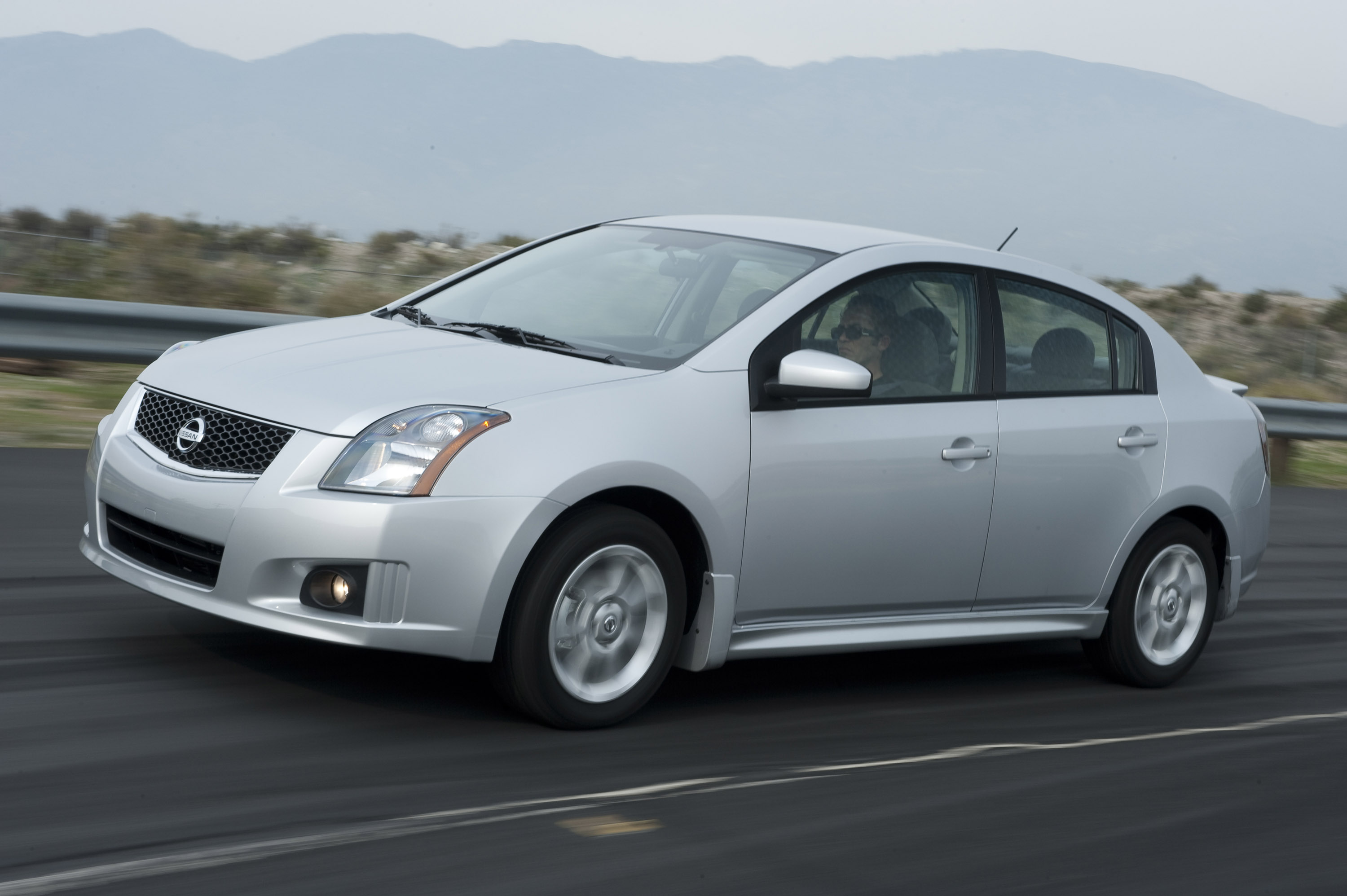 2009 Nissan Sentra - HD Pictures @ carsinvasion.com