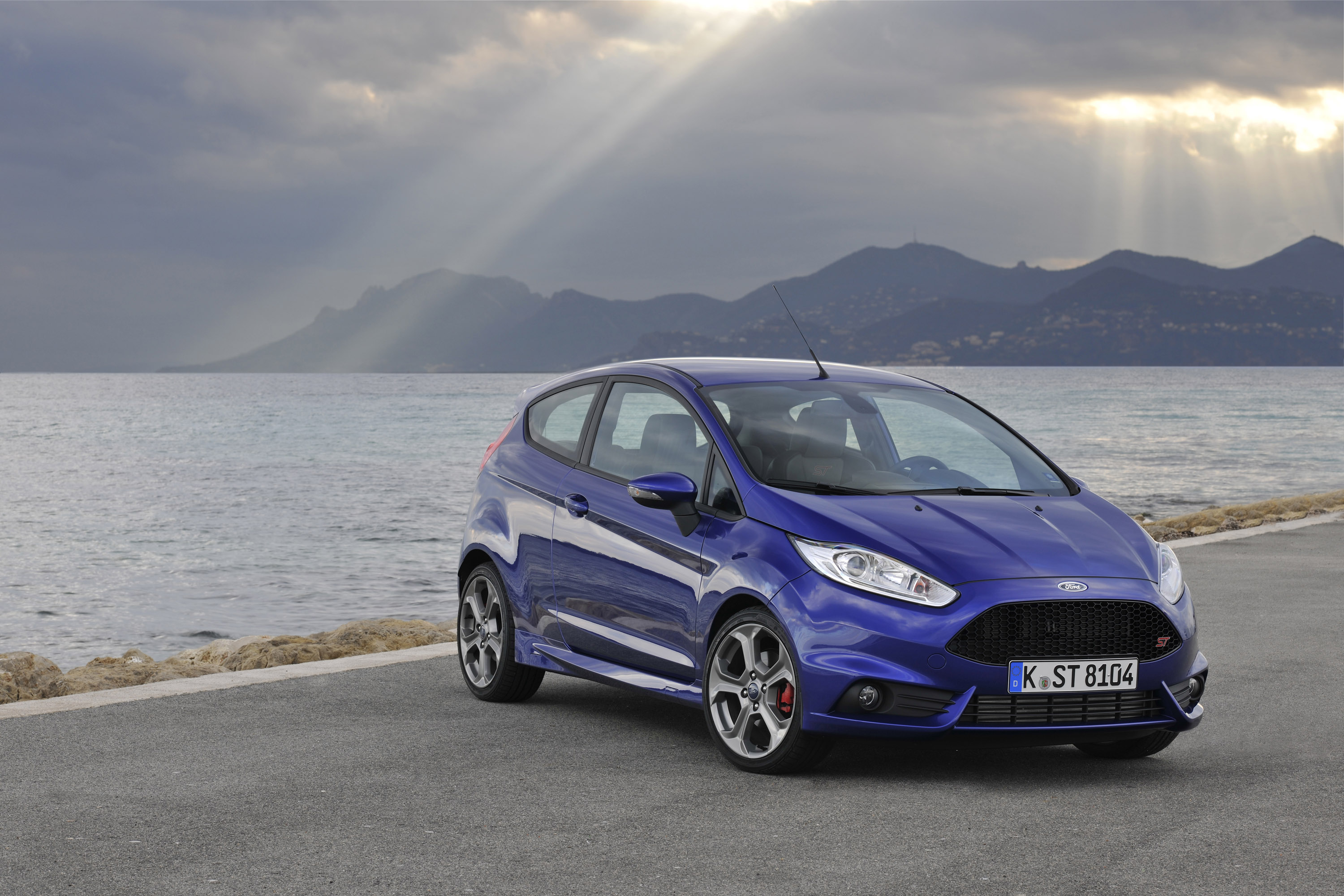 2013 Ford Fiesta ST - HD Pictures @ carsinvasion.com