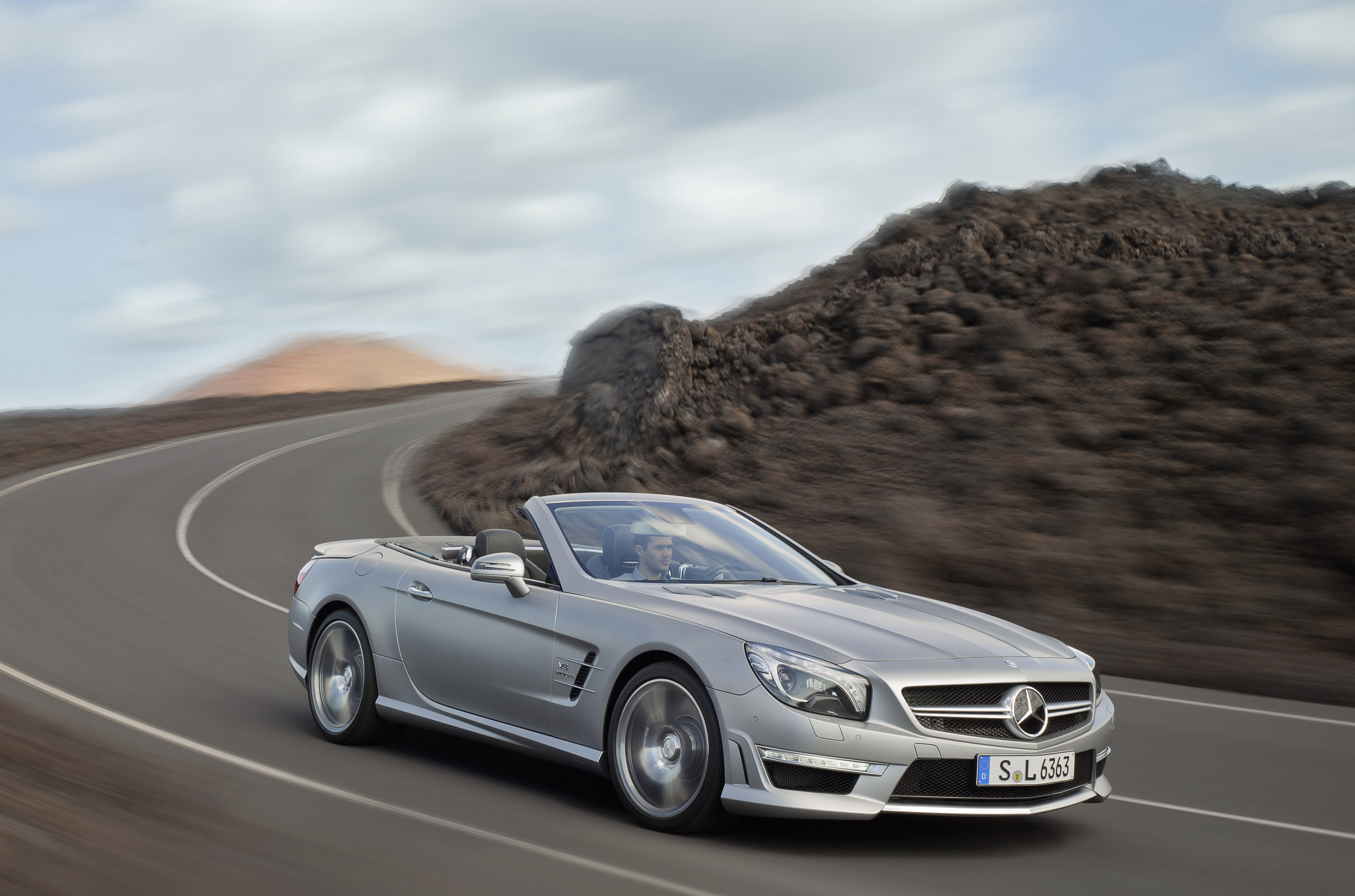 2013 Mercedes-Benz SL63 AMG - HD Pictures @ carsinvasion.com