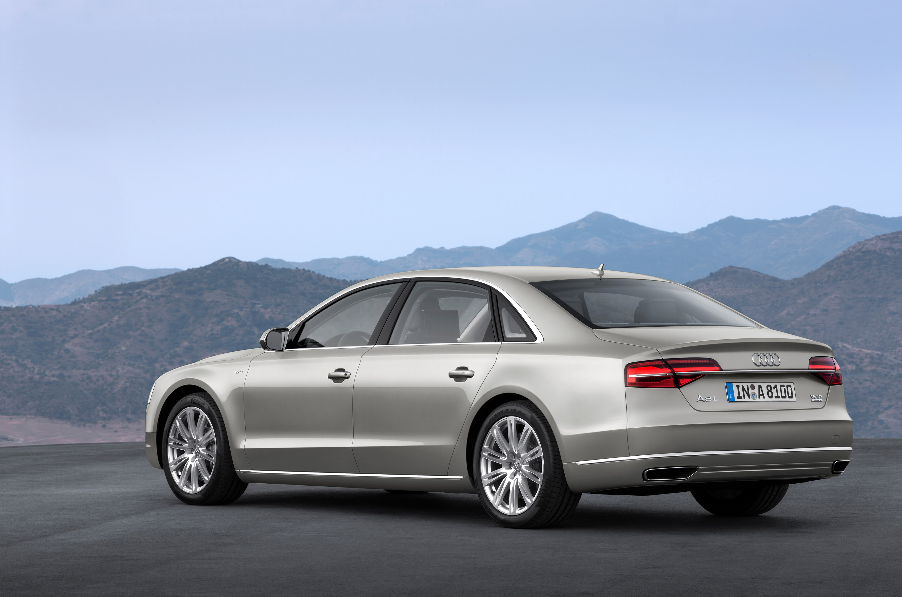 2014 Audi A8 - HD Pictures @ carsinvasion.com