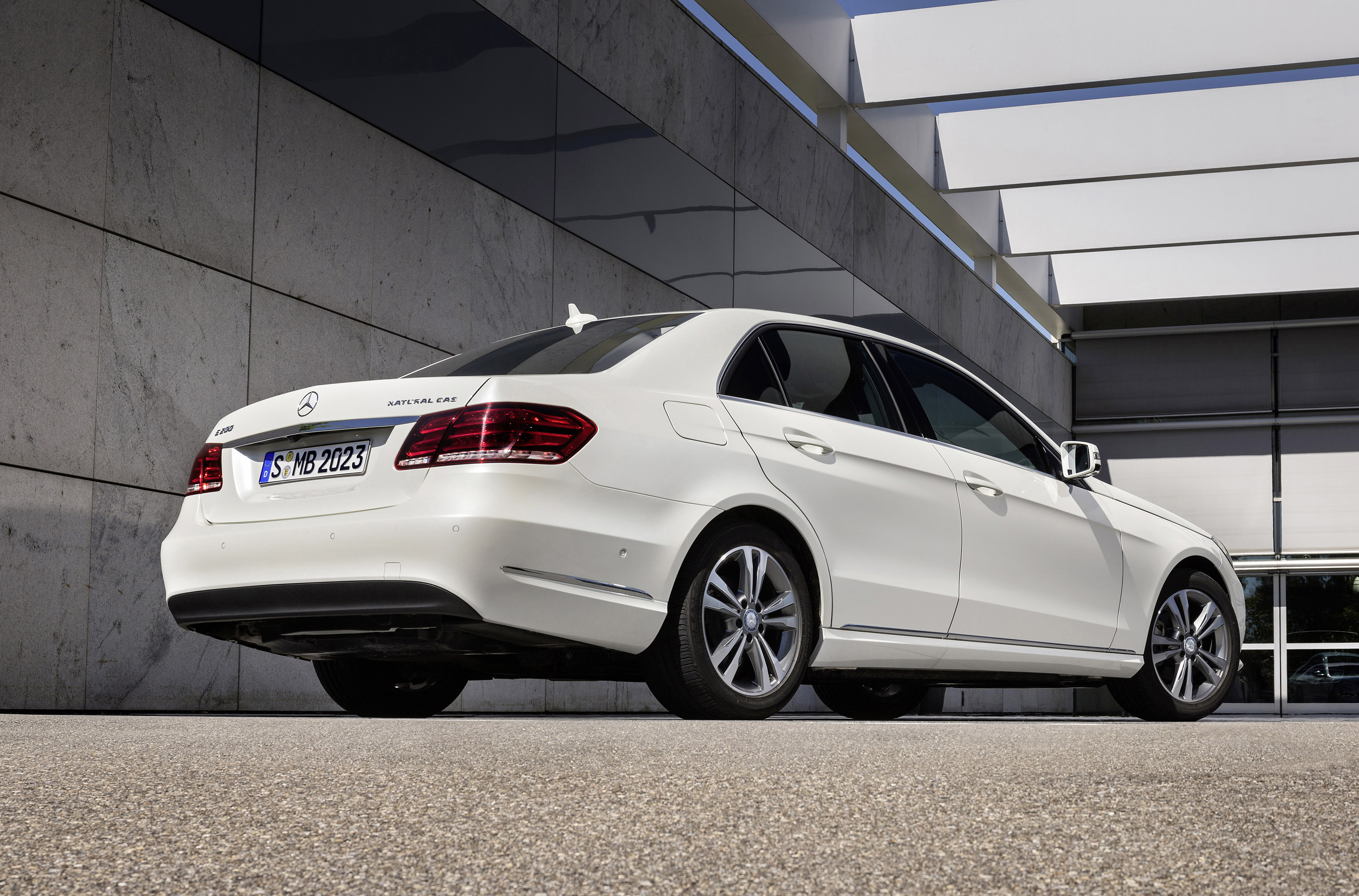 2014 Mercedes-Benz E200 Natural Gas - HD Pictures @ carsinvasion.com