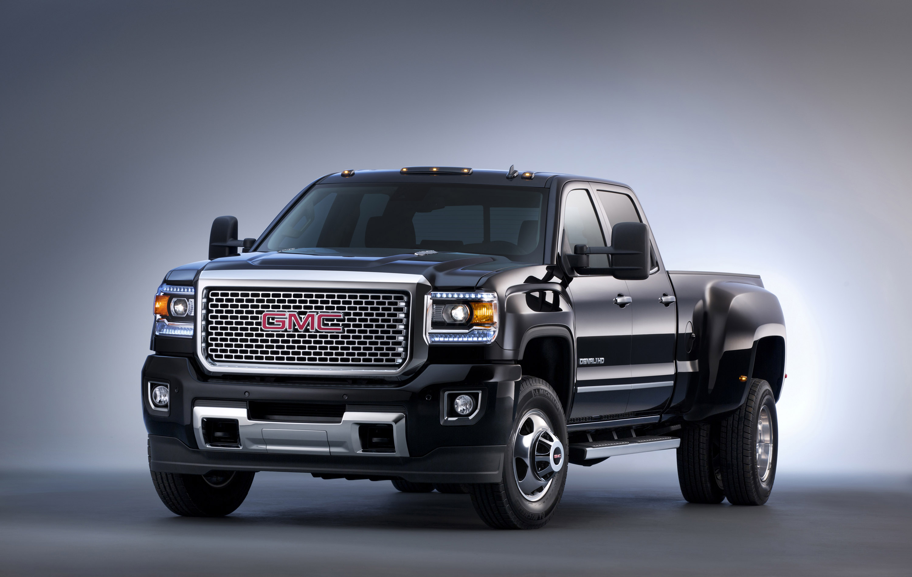 2015 GMC Sierra Denali HD - HD Pictures @ carsinvasion.com