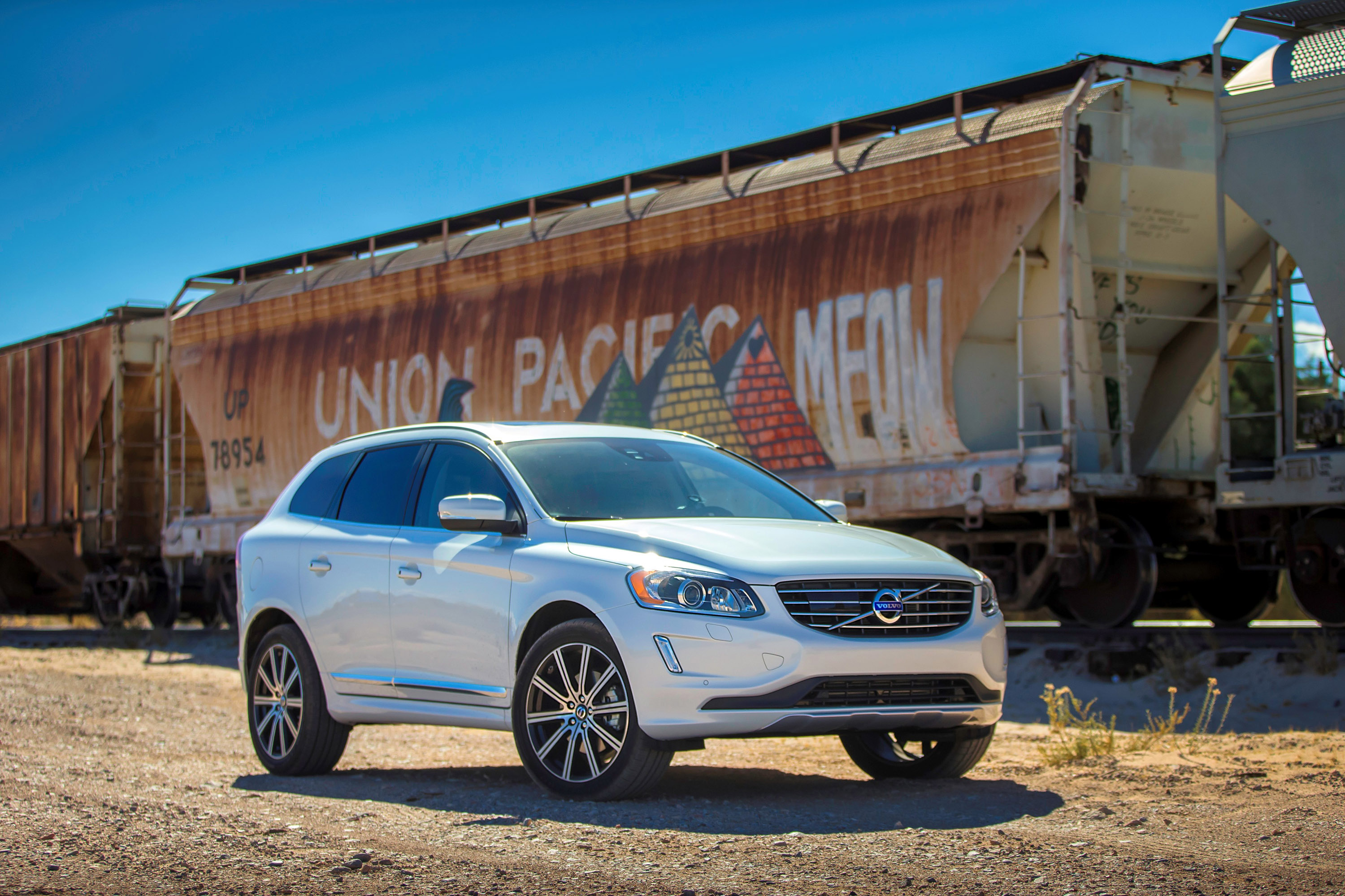 2015 Volvo XC60 - HD Pictures @ carsinvasion.com
