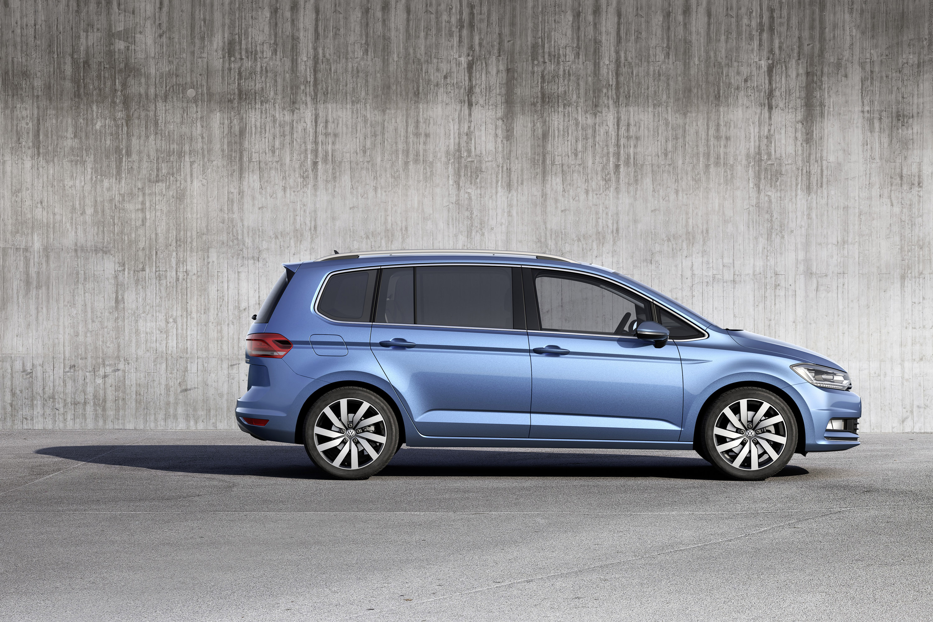 2016 Volkswagen Touran - HD Pictures @ carsinvasion.com