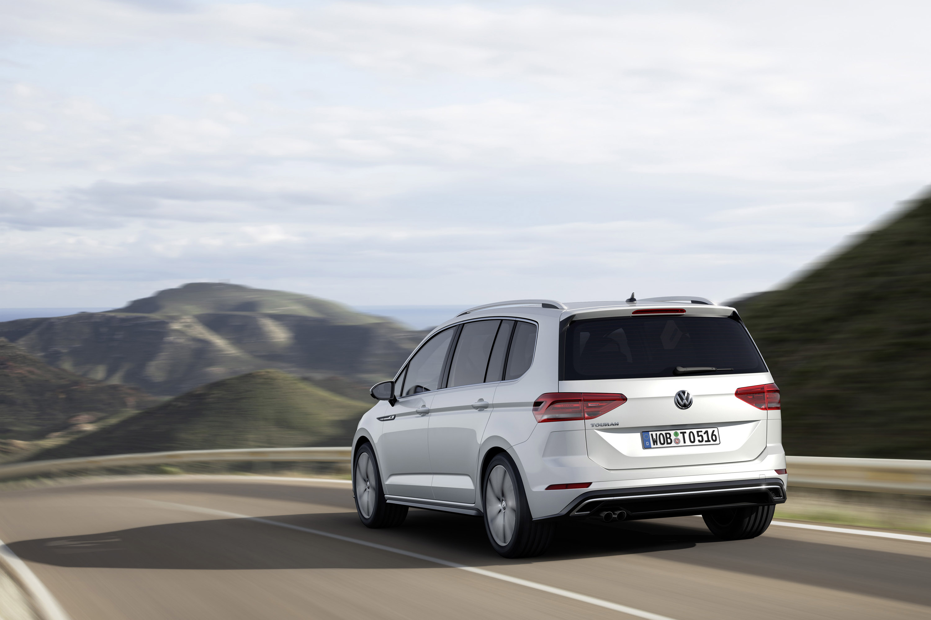 2016 Volkswagen Touran - HD Pictures @ carsinvasion.com